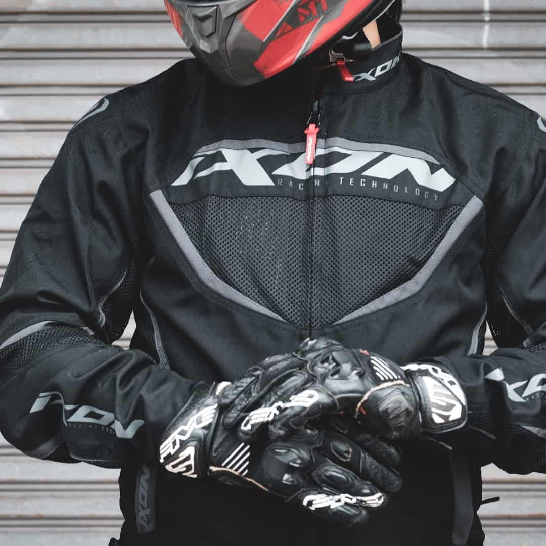 เสื้อแจ็คเก็ตสำหรับขี่มอเตอร์ไซค์: สไตล์ที่ทันสมัยและประโยชน์ที่คุณต้องการ - ASIA.BIKE